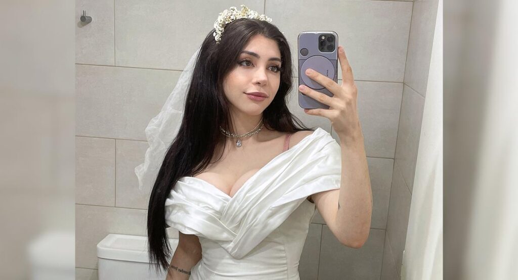 Se compró un vestido de novia, se hizo una torta y se casó con ella misma - Sabelo
